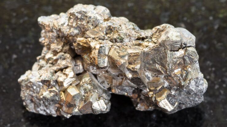 O que é a pirita: significados, propriedades e mistérios - Pedras e ...