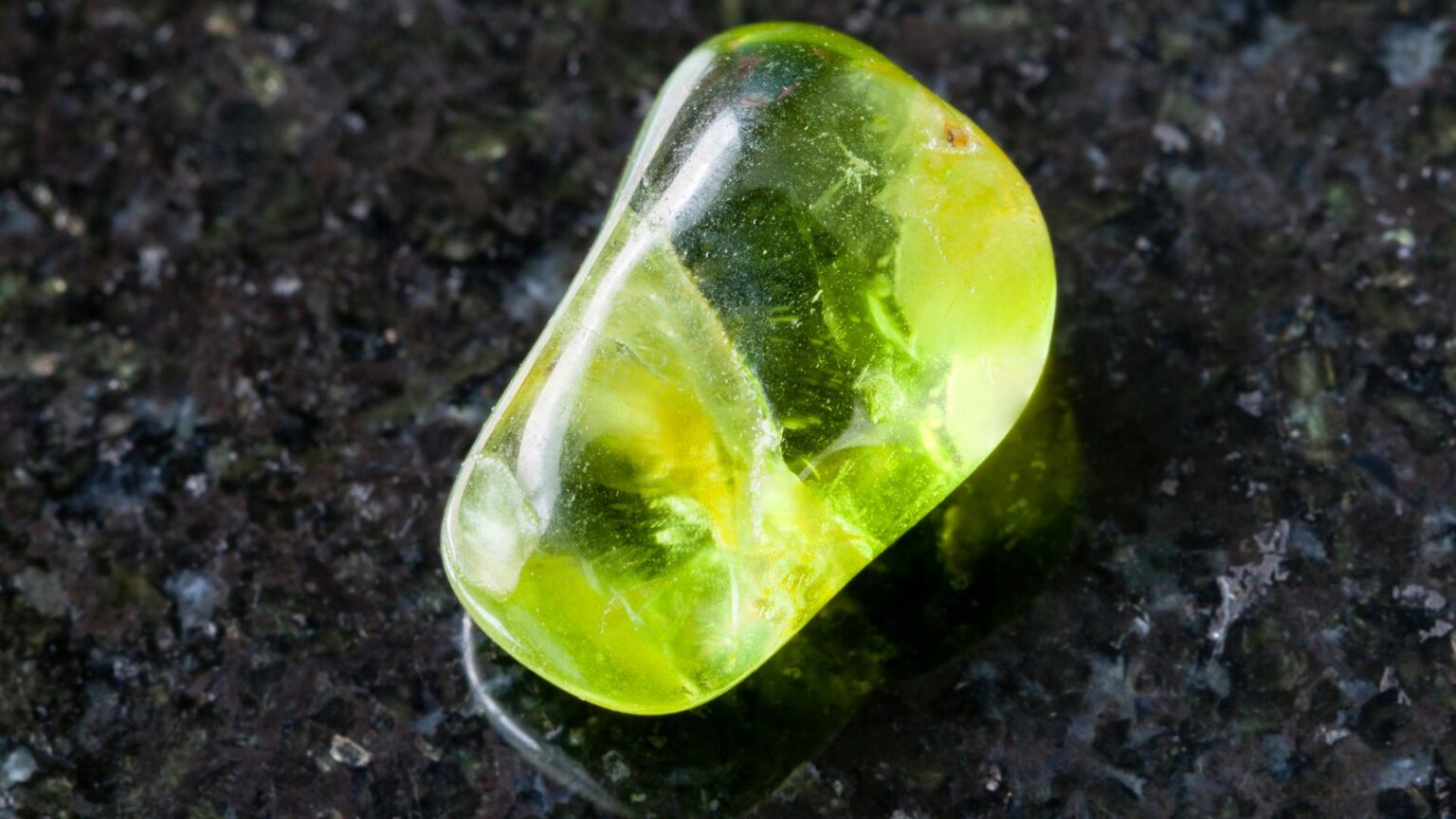 Peridoto - Significado e Propriedades (Tão lindo quanto a esmeralda ...